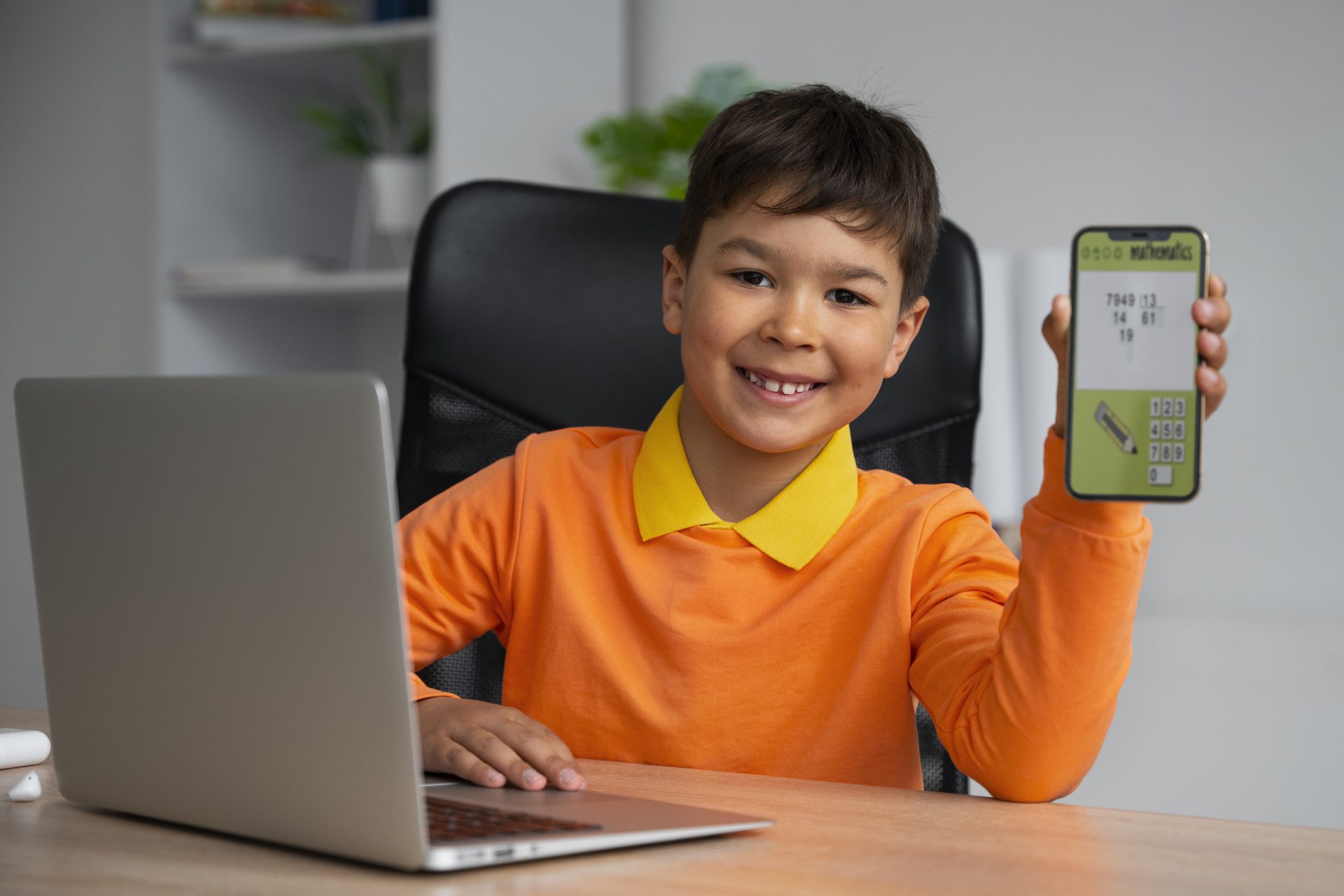 Encouraging Healthy Screen Time Habits